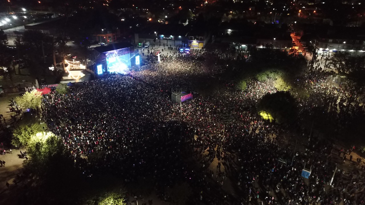 MORENO MUNICIPIO - 50 MIL PERSONAS VIBRARON EN EL FESTIVAL URBANO DE MORENO